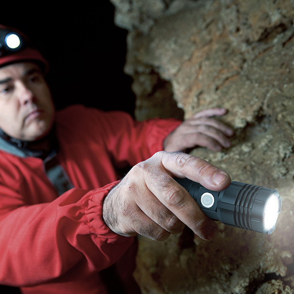 Ansmann zaklamp oplaadbaar | Pro 3000R | 3200 lumen | IP67 | Zwart Ansmann 123led.nl